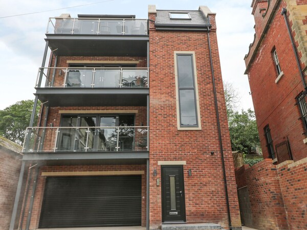 The Office Gardens, Apartment 1 - Whitby