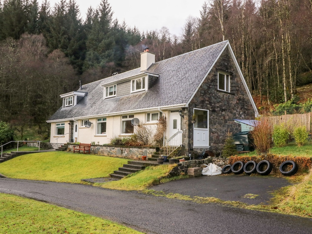 Glenfinglas Dam Cottage - Loch Lomond