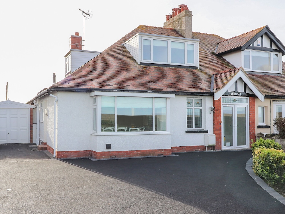 The Yatt - Rhos on Sea