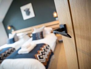Casa de Campo | 4 quartos, com decoração personalizada, com mobília individualizada 