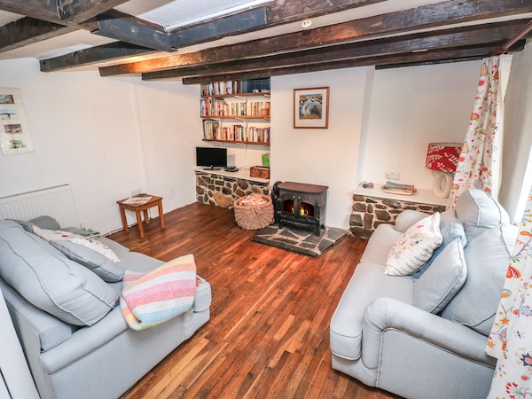 Pant Y Ffynnon - Trefin