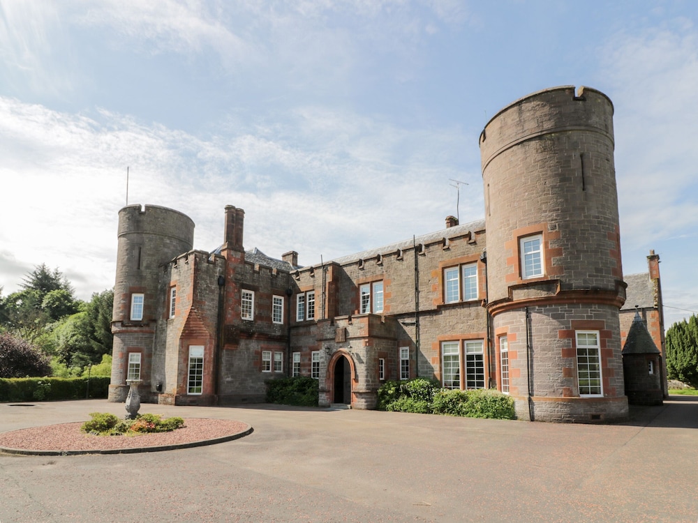 Auchentroig House - Loch Lomond