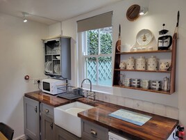 Casa de campo | Cozinha privada | Geladeira, lava-louças, chaleira elétrica, torradeira