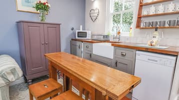 Casa de campo | Cozinha privada | Geladeira, lava-louças, chaleira elétrica, torradeira