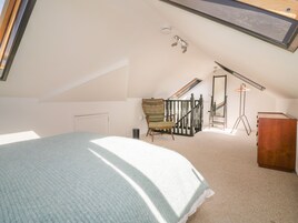 Casa de Campo | 4 quartos, com decoração personalizada, com mobília individualizada 