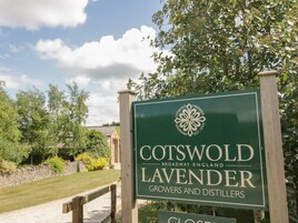 Placa para Cotswold Lavender Growers and Distillers.