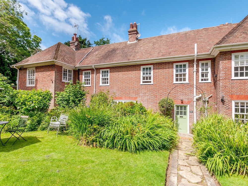 Woodlands By The Sea Cottage - Deal