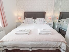 Casa de Campo | 2 quartos, com decoração personalizada, com mobília individualizada 