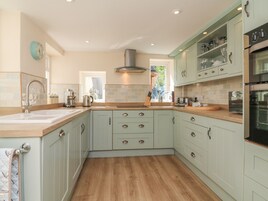 Casa de Campo | Cozinha privada | Um frigorífico, uma máquina de lavar louça, uma chaleira elétrica