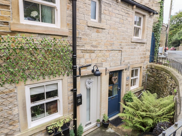1 Oakleys - Holmfirth