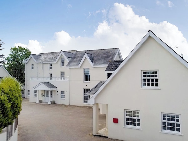 Castle At The Hideaway - Tenby