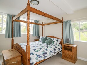 Casa de Campo | 4 quartos, com decoração personalizada, com mobília individualizada 