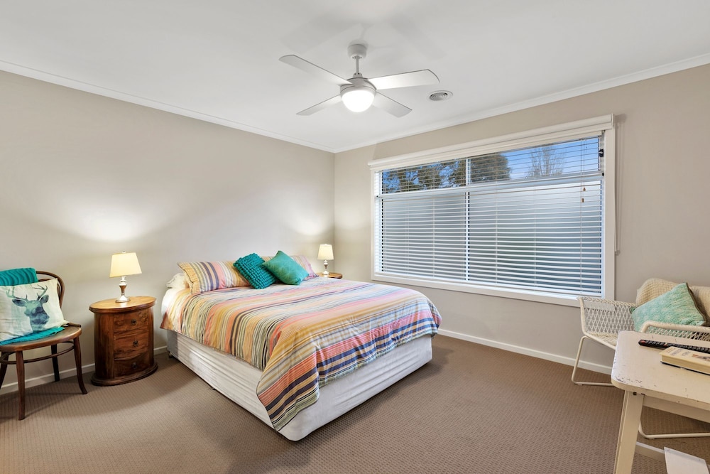 Tranquil Position With Bay View - Portarlington, Australia