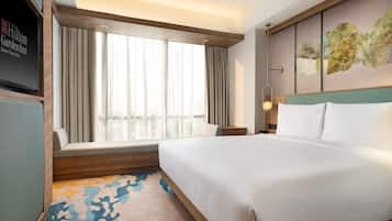 Cofres nos quartos, escrivaninha, espaço de trabalho para notebook