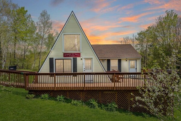 Spacious 5br Chalet | 2 Min To Mountain - Killington, VT