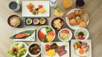 Café da manhã completo todos os dias (JPY 2300 por pessoa)