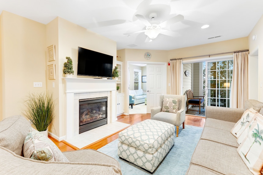 Charming Condo Near The Pool With Hot Tub & Tennis - Delaware