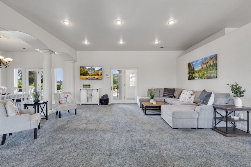 82 Acre Mountain Retreat W/ Pool & Spa Near Yosemite Sleeps 14 - Sonora, CA