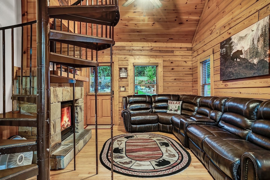 Heated Rst Pool-dollywood-wifi -Arcade-parkway-families-shopping-hot Tub-shows - Sevierville, TN