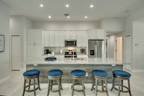 Cape Paradise - Magnificent 4 BR Villa with heated saltwater pool ...