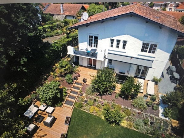 140m2 House With Swimming Pool, In A Quiet Area, 800m From The Port, Town And Train Station. - Arcachón