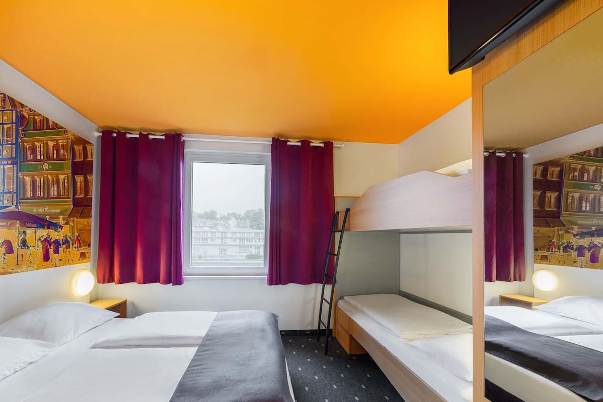 Quarto Quádruplo | Wi-fi grátis, roupa de cama fornecida