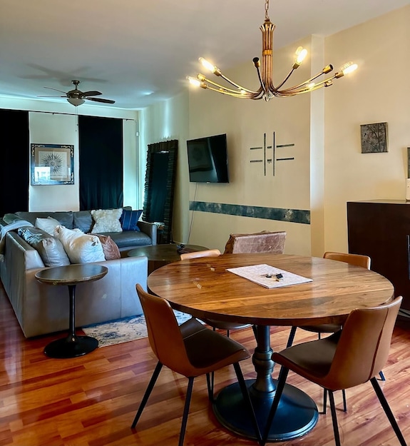 Allentown Townhouse Near Downtown - Allentown, PA