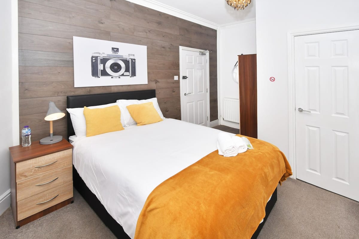 Quarto casal superior, suíte (With TV) | 1 quarto