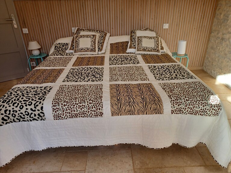 Grange En Pierres Entièrement Rénové à Saint-médard (Lot) - Lot