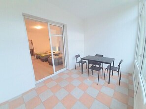 Apartamento Superior, 1 quarto, não fumadores, vista para o pátio | Terraço/pátio interior