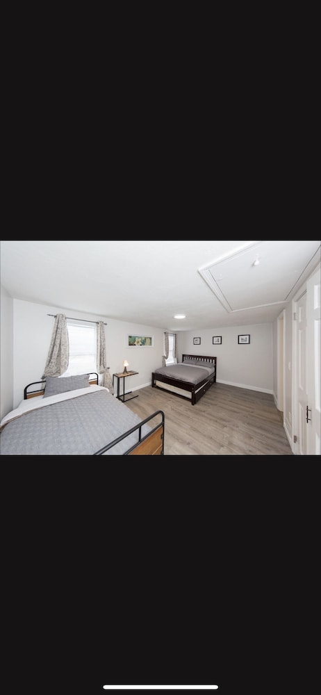 Beautiful Two Bedrooms Apartment On Historic Federal Hill - Providence, RI