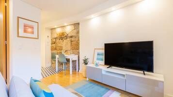 Estúdio | Sala de estar | TV de ecrã plano