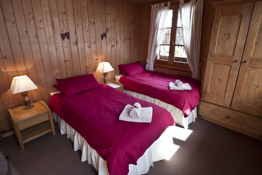 8 Bedroom Chalet Carclion Riders Refuge Central Morzine - Morzine