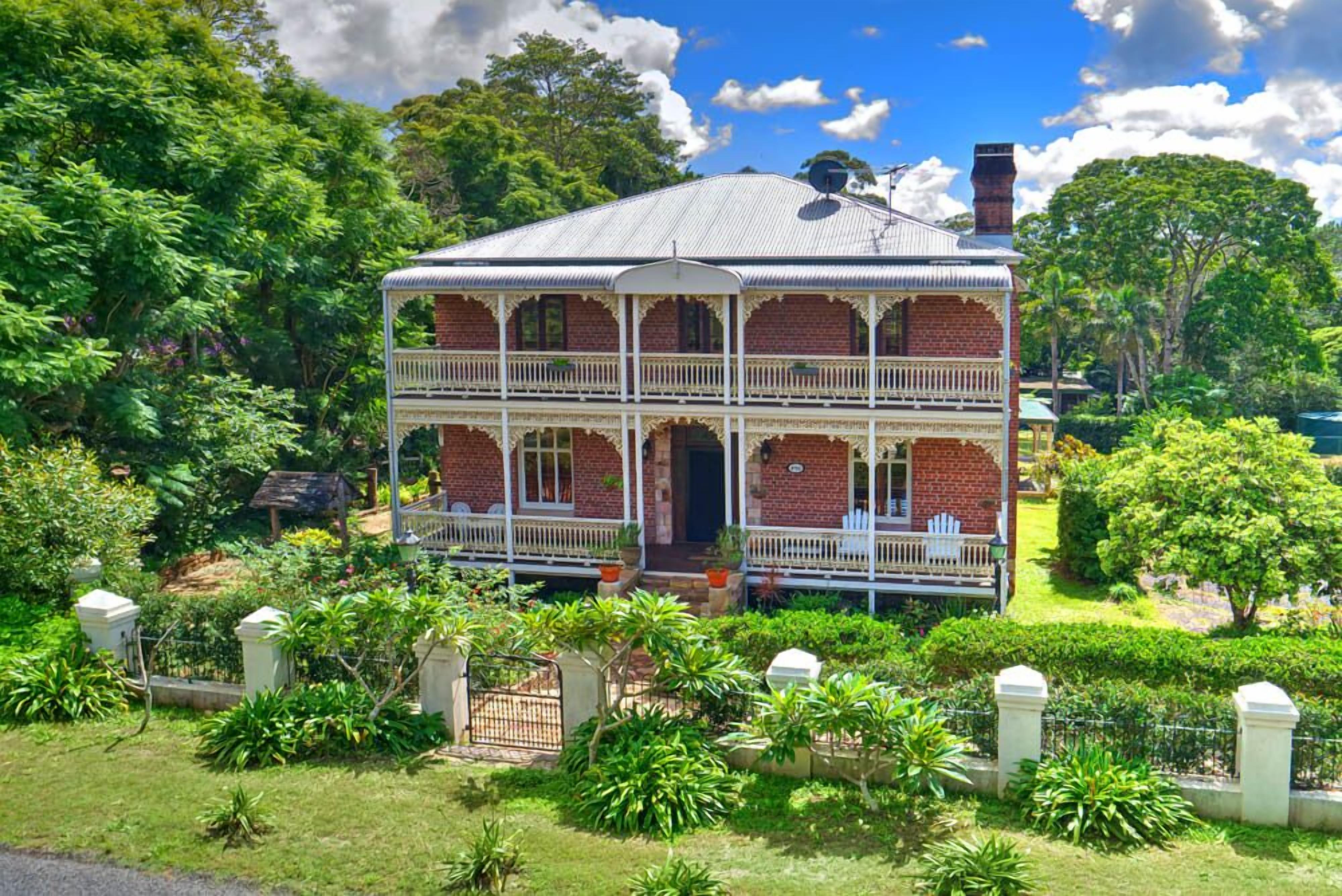 Top 9 Pet- & Dog-Friendly Accommodations In Maleny, Australia | Trip101