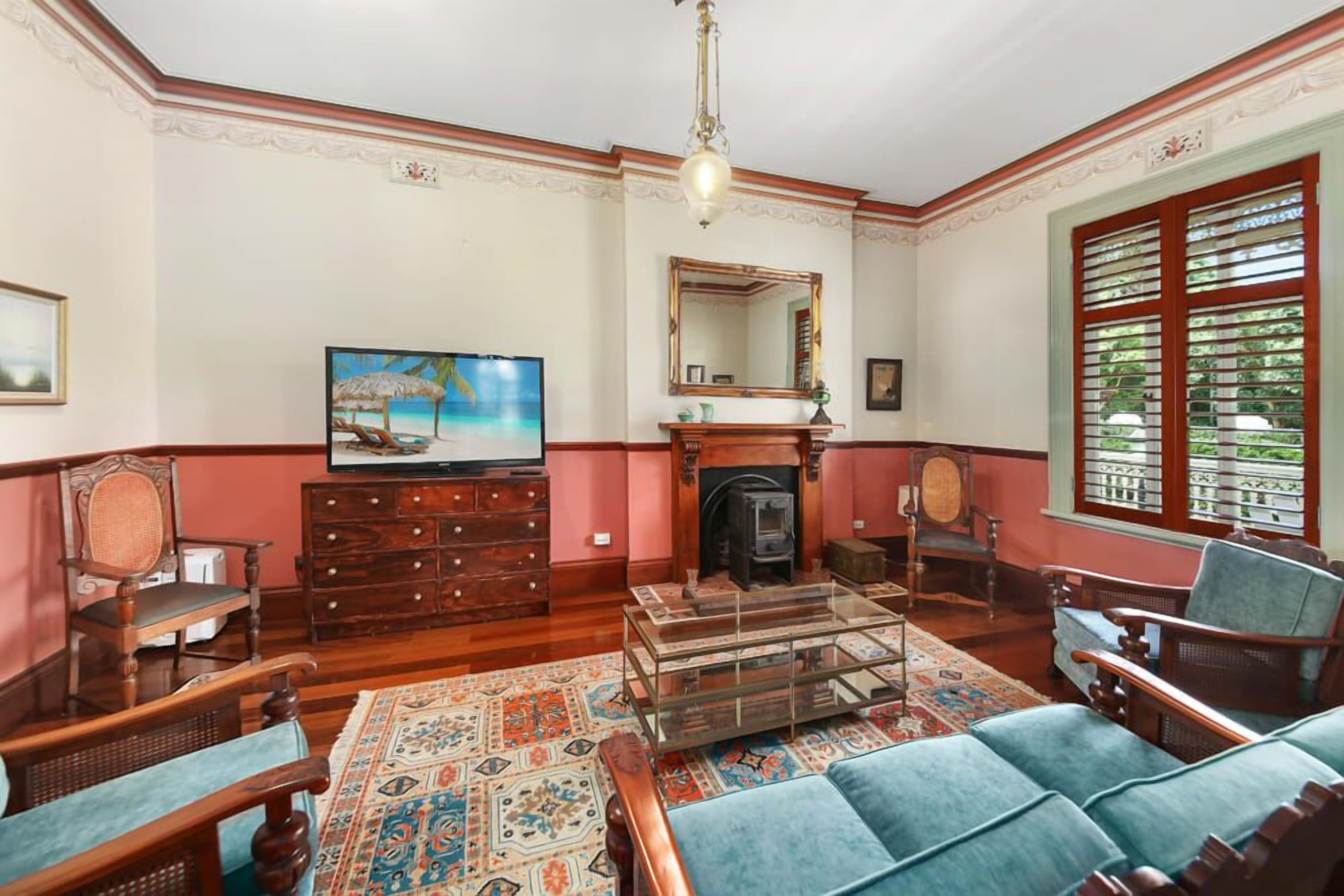 Top 9 Pet- & Dog-Friendly Accommodations In Maleny, Australia | Trip101