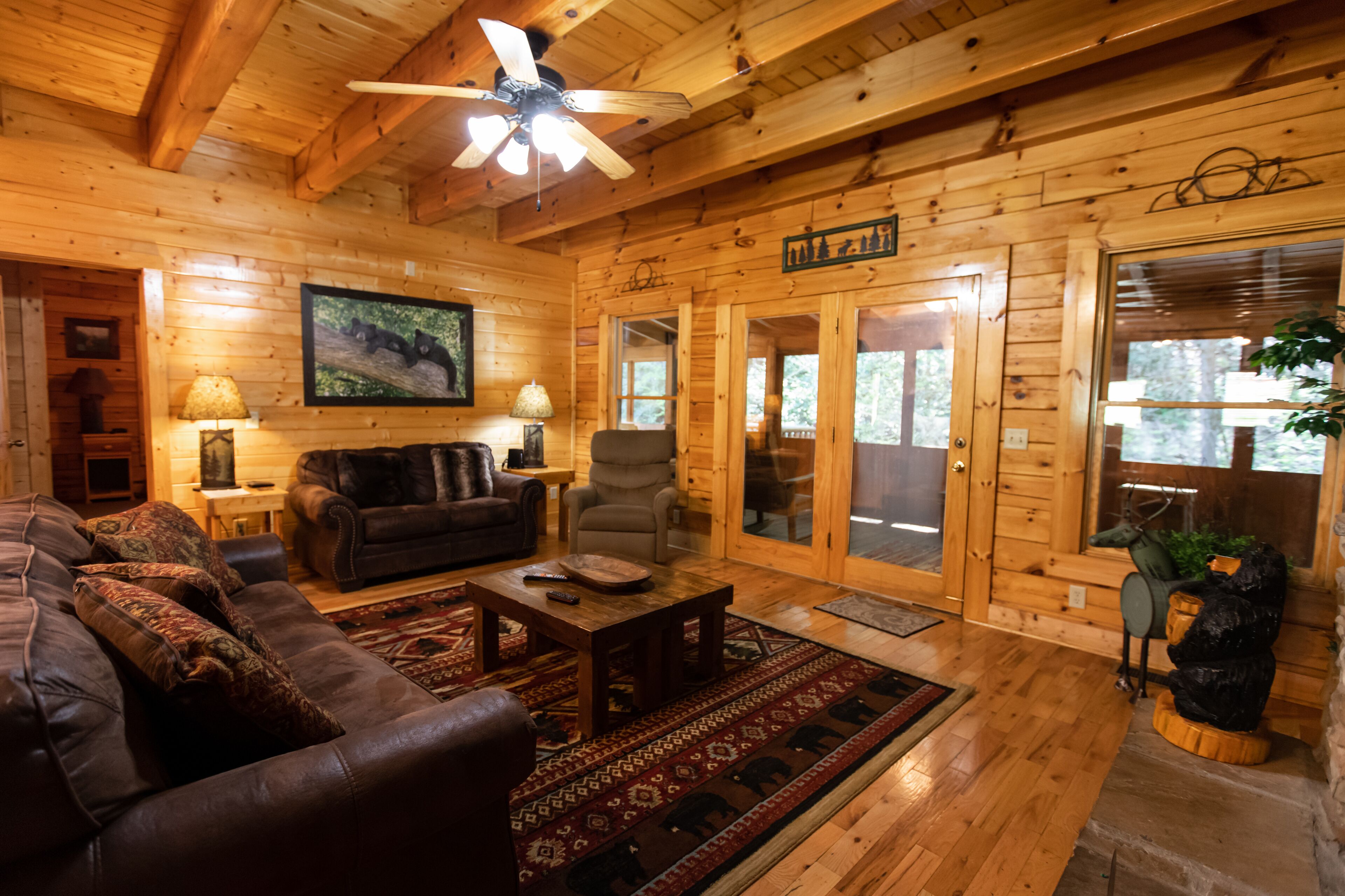 Free Attraction Tickets - New Double Kitchen - Fire Pit - Hot Tub - Game Room - Tennessee