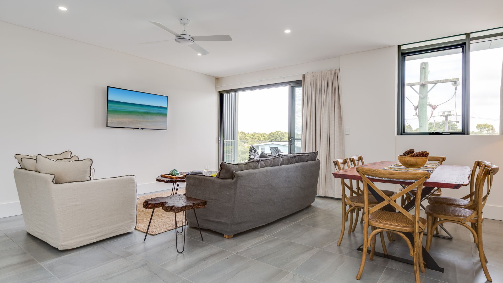 Ishtar Apartment 4- Best Water Views - 허스키슨