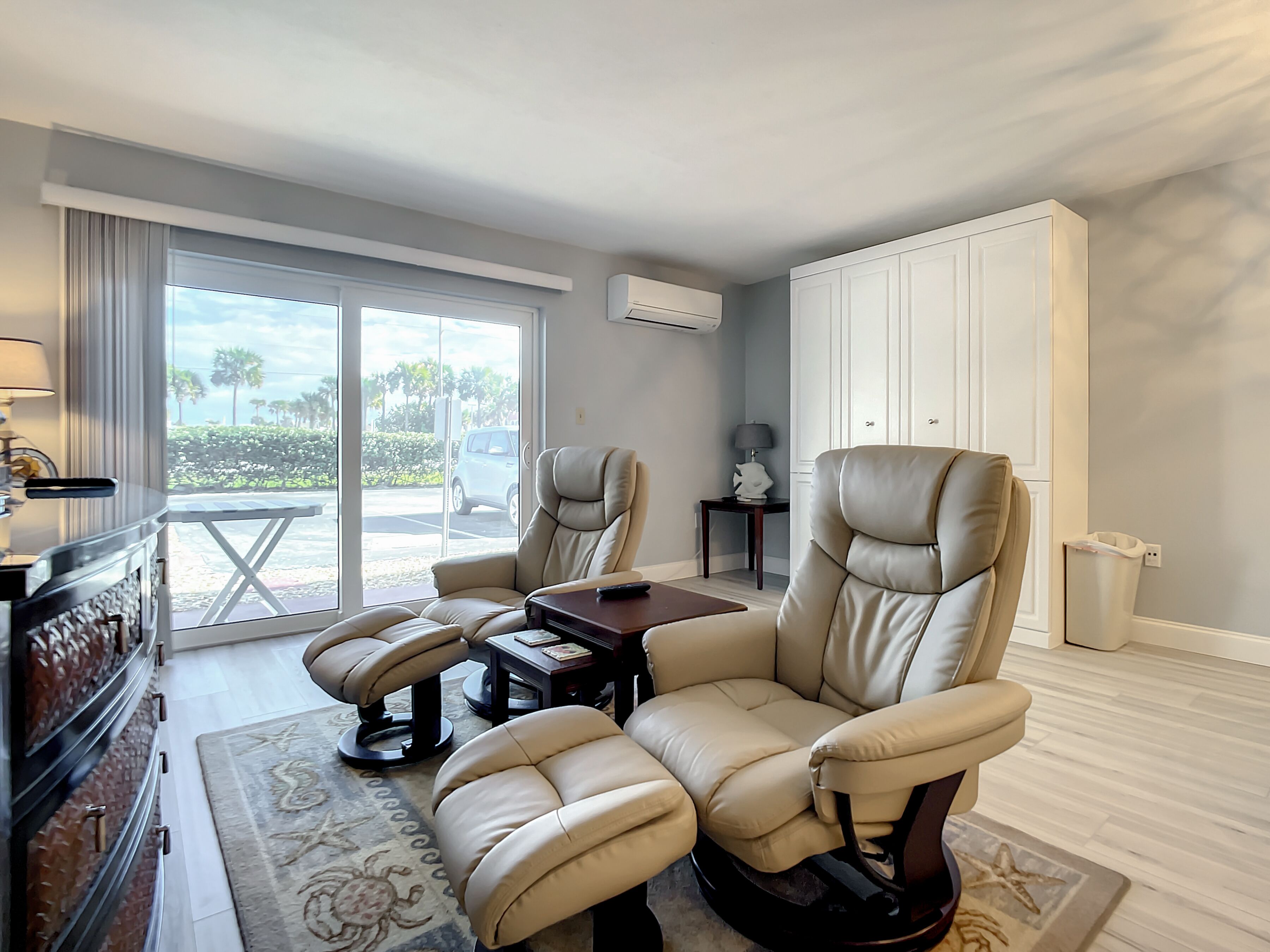 Mariner's Cove 109 ~ Across The Street From The Beach ~ Mc109 - Edgewater, FL