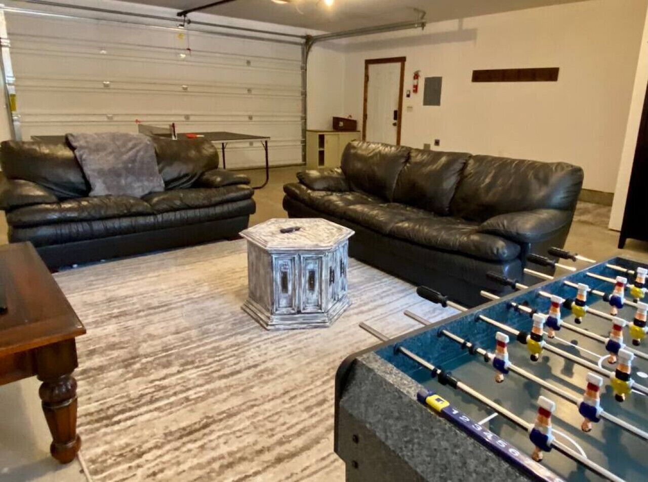 Spacious Mountain Cabin W/ Hot Tub & Bunkhouse - Lake Cascade, ID