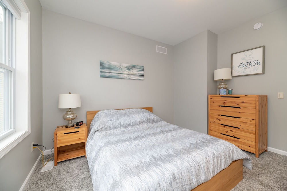 Blue Haven Lake House - Pet Friendly- Close To Beach And Downtown South Haven - Van Buren State Park, South Haven Charter Twp