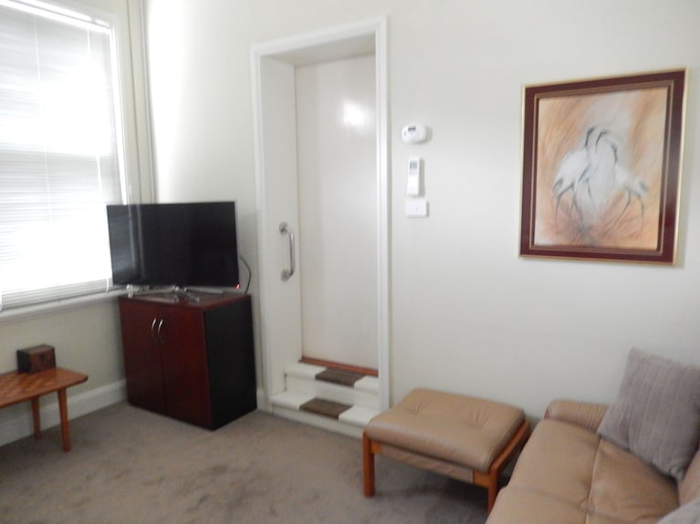 Waratah Cottage - Close To Goulburn Cbd In A Quiet Location - Goulburn