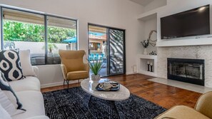 Televisor de 45 polegadas com canais por cabo 