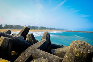 Perto da praia, areia branca 