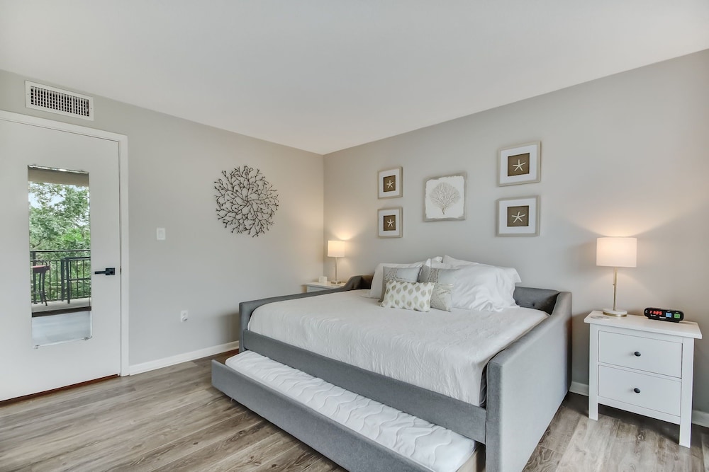 Beautiful Beachfront Condo - Access To Amelia Island Golf & Beach Club - Jacksonville, FL