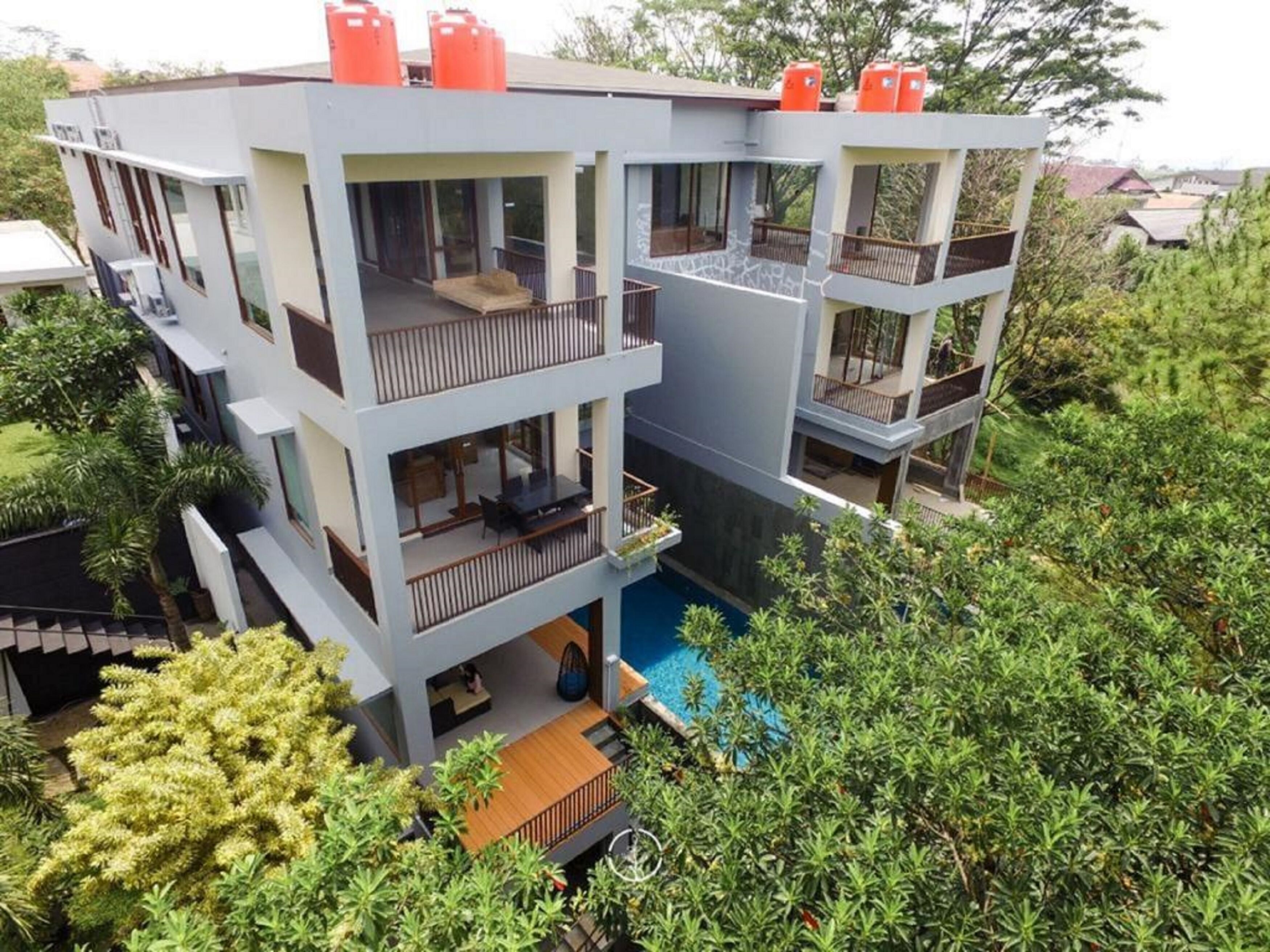 Fachada da propriedade