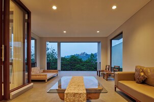 Villa Familiar | Sala de estar | TV de ecrã plano 