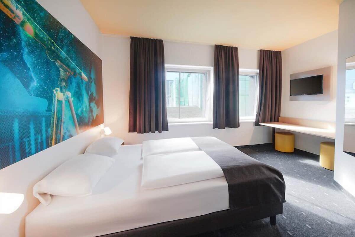 Quarto casal | Escrivaninha, quartos à prova de som, Wi-Fi de cortesia, roupa de cama