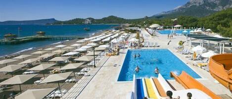 Piscina interior, piscina exterior