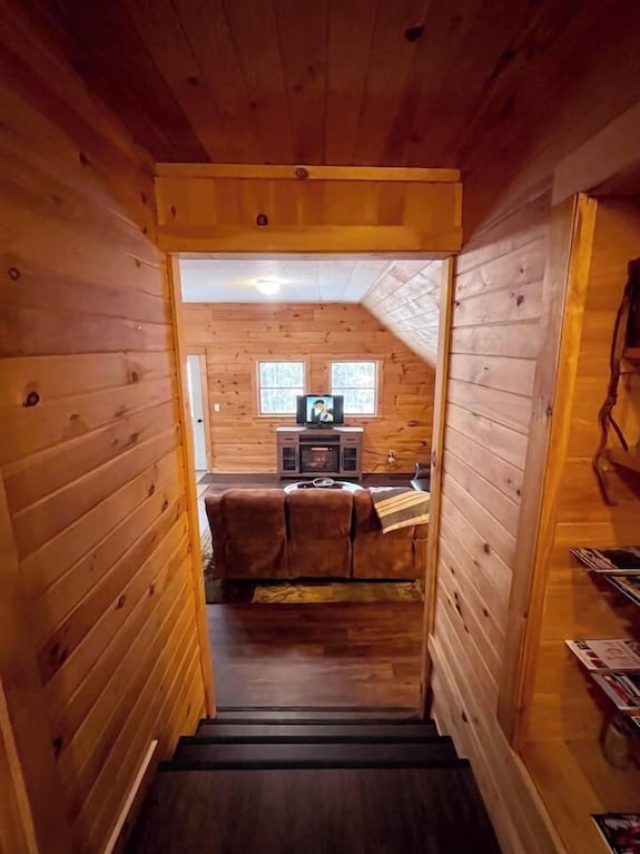 Evergreen - Apartment In Downtown Greenville - New England