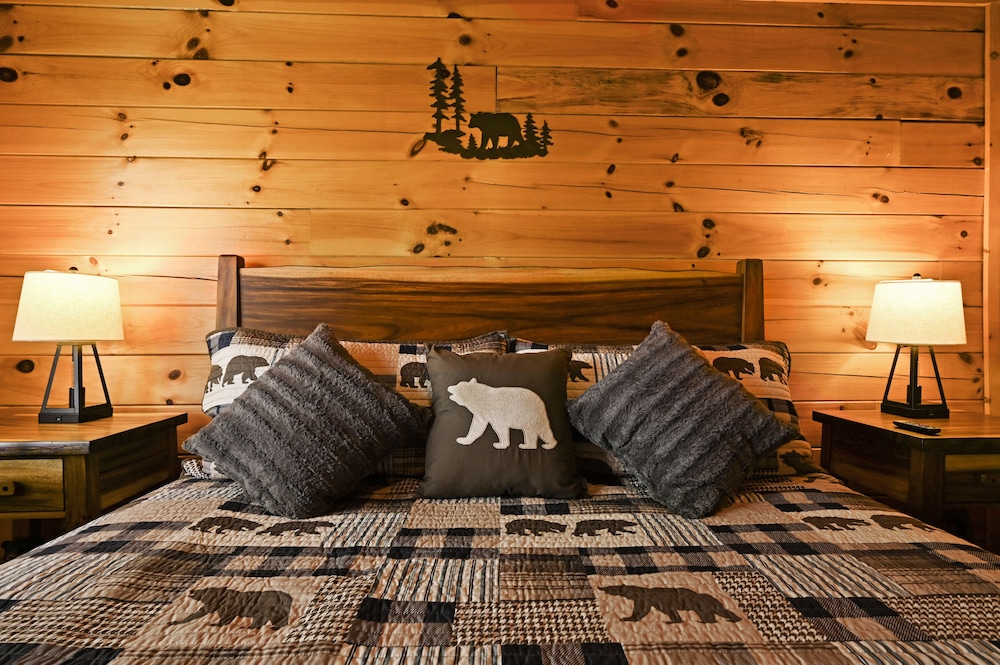 Perfect Cabin With Hot Tub, Grill, Ev Charger - Sevierville, TN